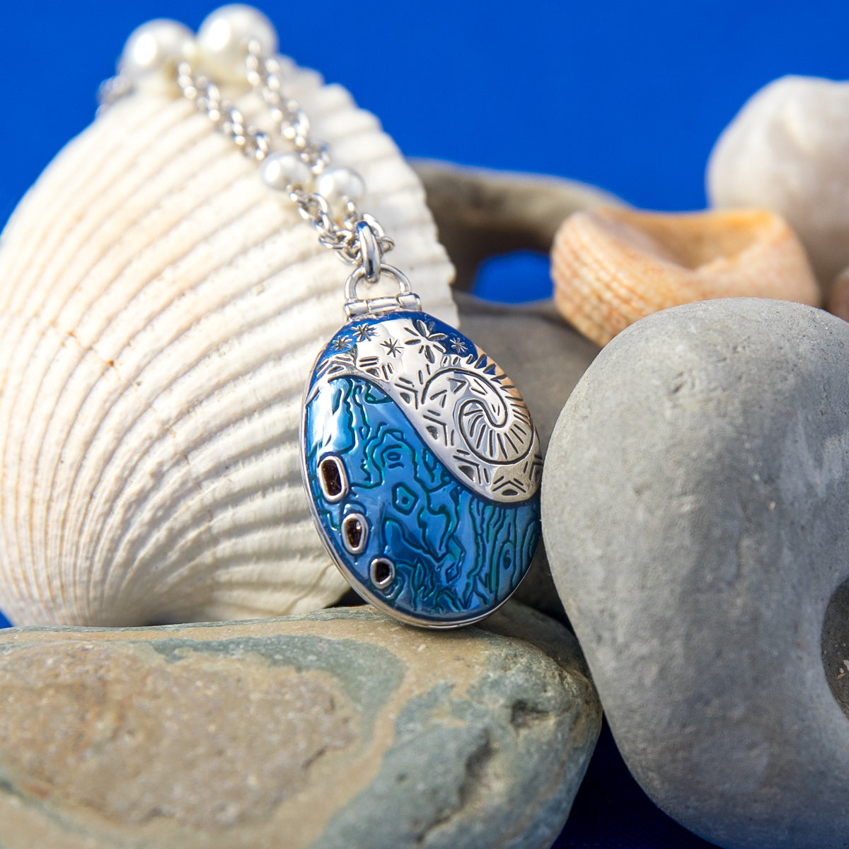 Disney X RockLove DISNEY MOANA 2 Sea Star Enameled Locket – RockLove ...