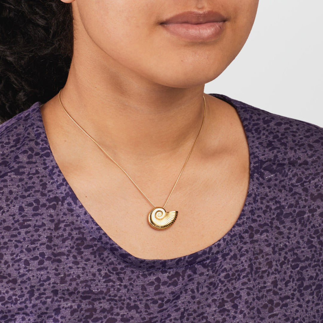 Disney X RockLove DISNEY THE LITTLE MERMAID 2023 Ursula Shell Necklace ...