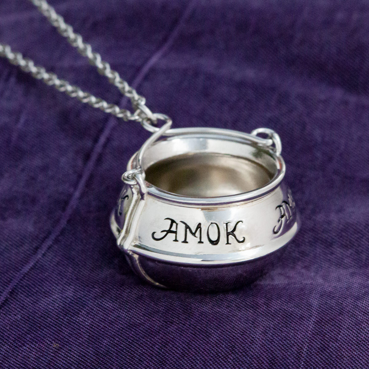 Disney X RockLove HOCUS POCUS Amok Cauldron Necklace - RockLove Jewelry
